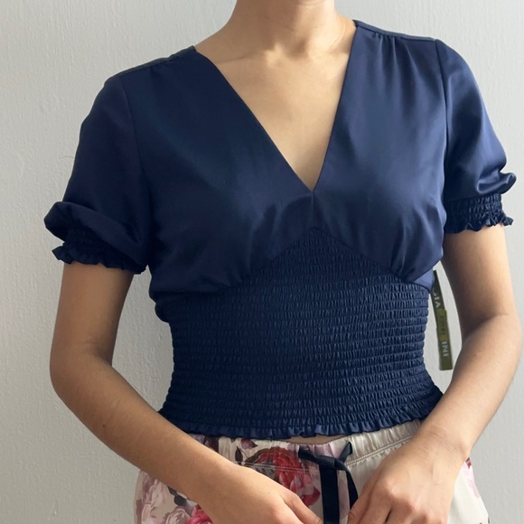 Gianni Bini | Tops | Gianni Bini Navy Smocked Vneck Shortsleeve | Poshmark